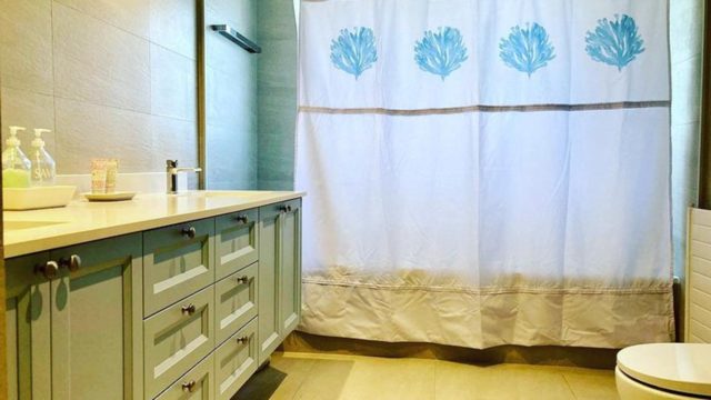 Mezcla con limón para eliminar el moho de la cortina del baño ...